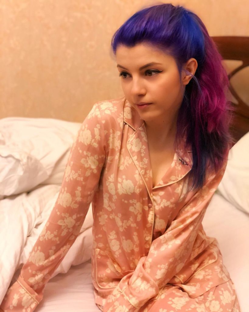 Olyashaa Twitch слив фото с boosty - Sliv-Twitch спалила трусы