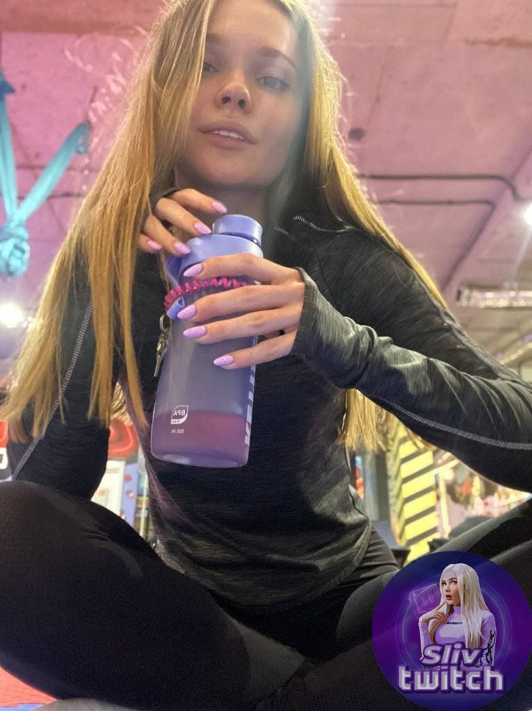 smekalka слив свыше 30 горячих фотографий - Sliv-Twitch